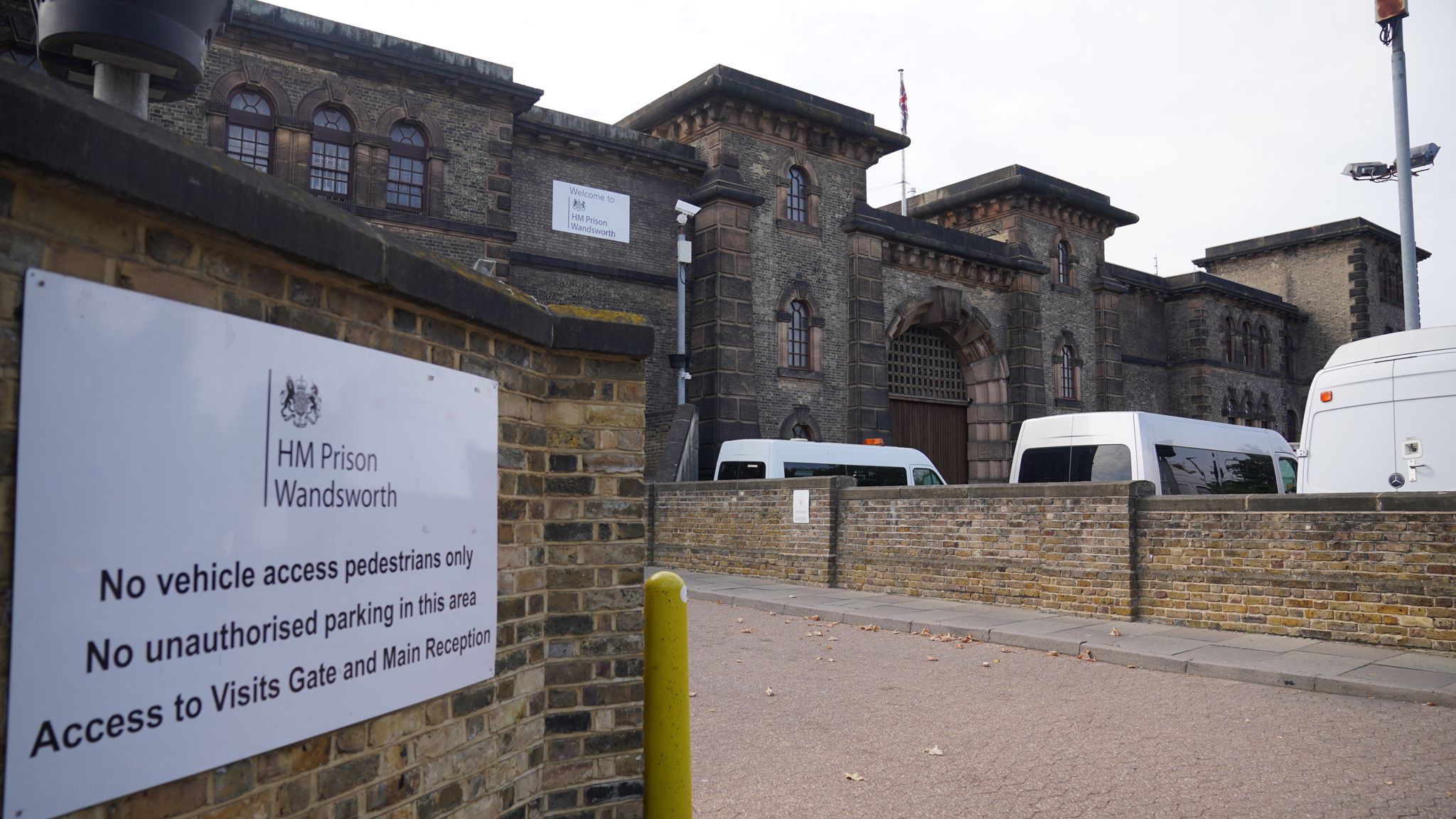 What we know so far about the prisoners freed by mistake | UK News ...