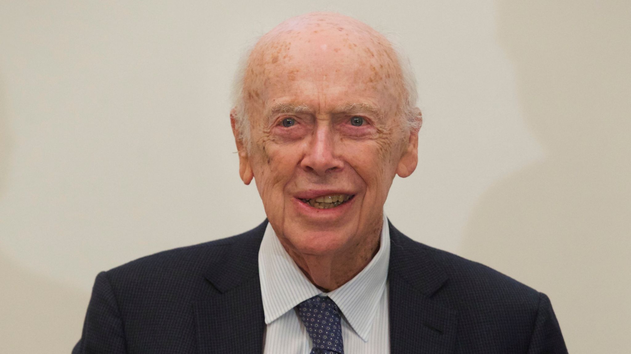 James Watson: DNA pioneer censured for offensive race remarks dies | UK News | Sky News