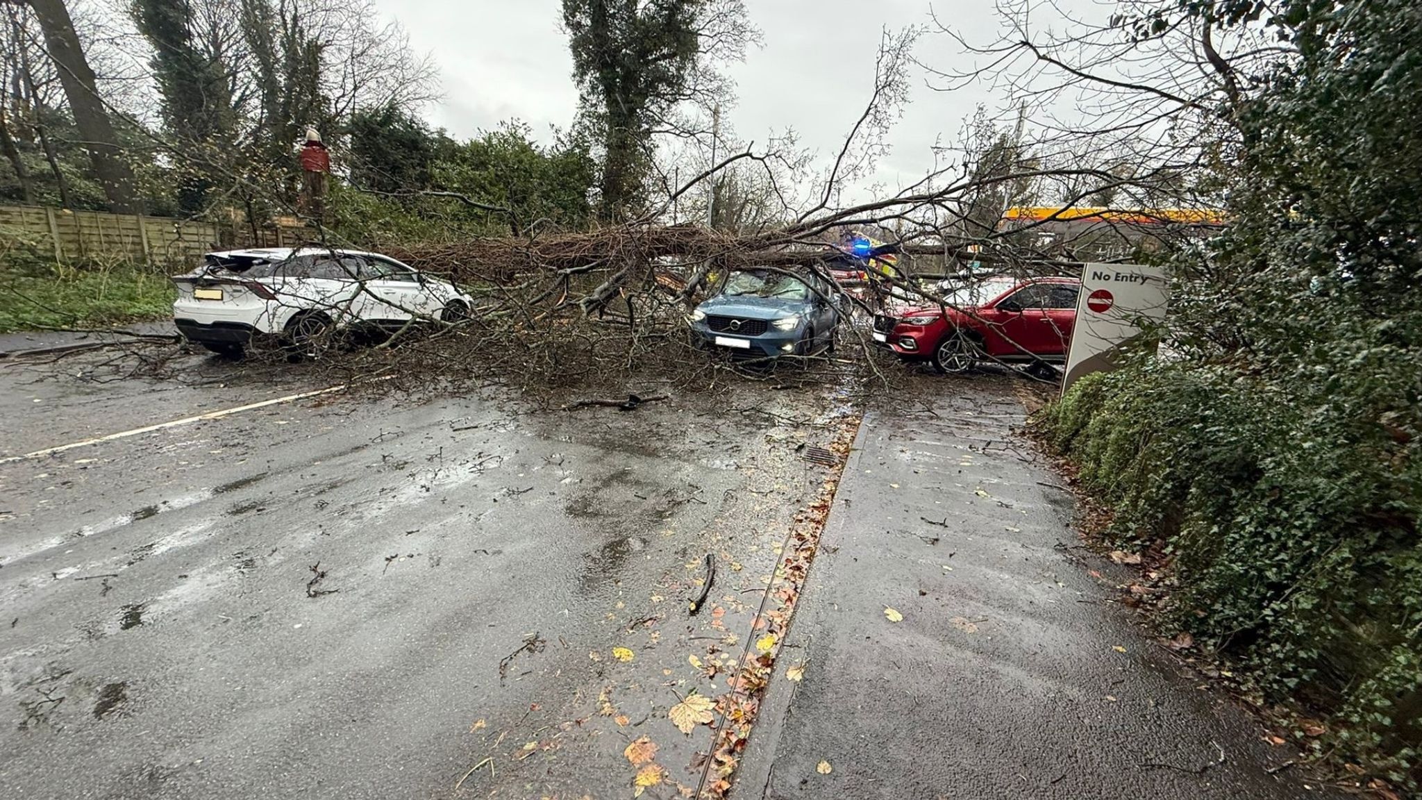 Major incident declared after flooding in Wales - as cold weather alert ...