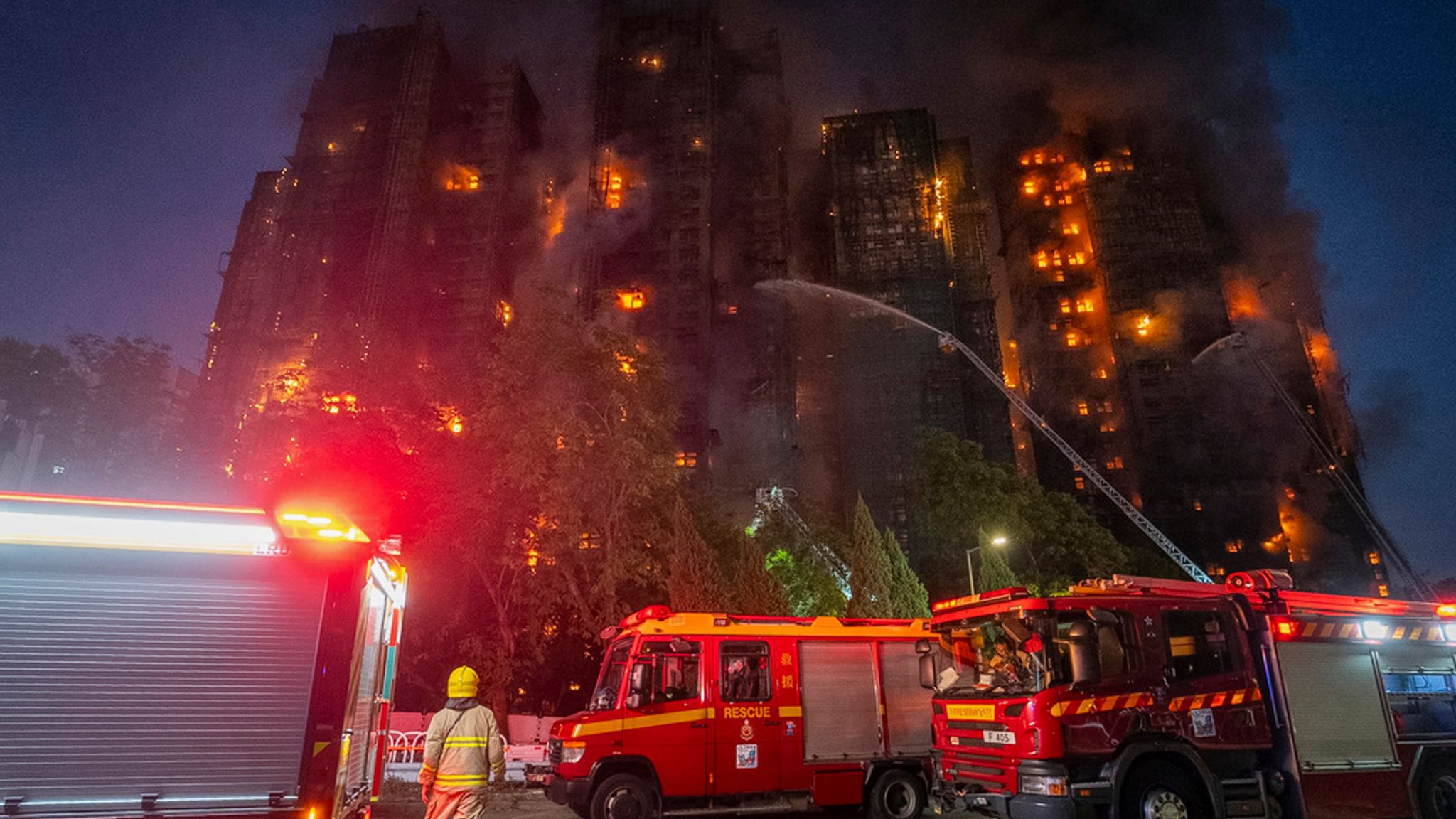 Almost 280 people missing as huge fire engulfs Hong Kong flats - dozens ...
