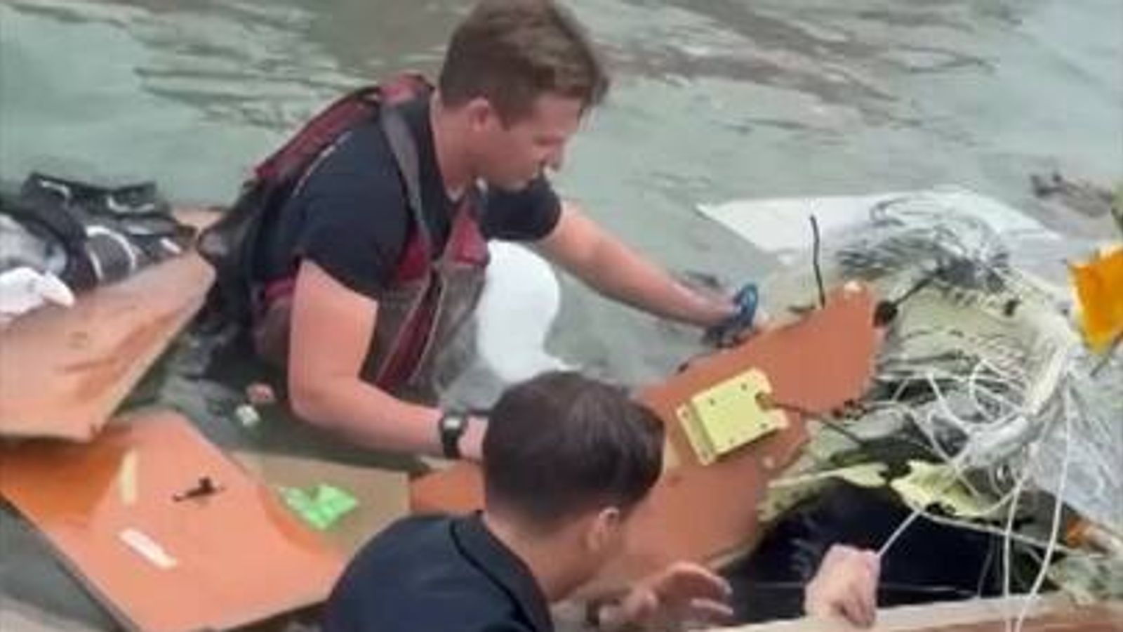 Dramatic footage shows rescuers searching for survivors in fatal Texas ...