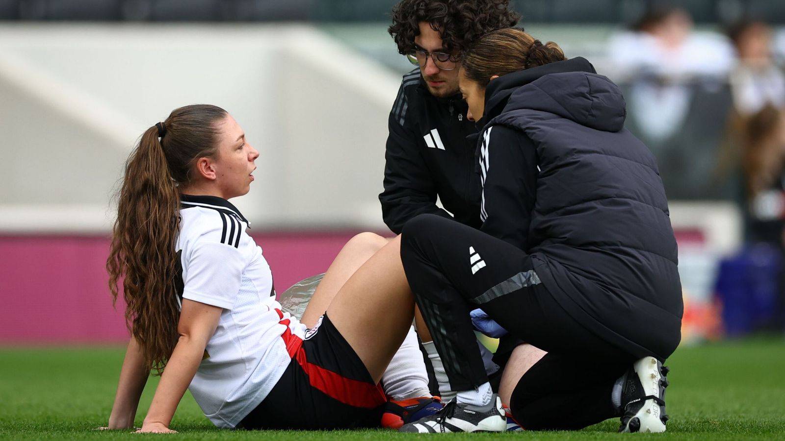 Lab probes why female footballers are more susceptible to ACL damage ...