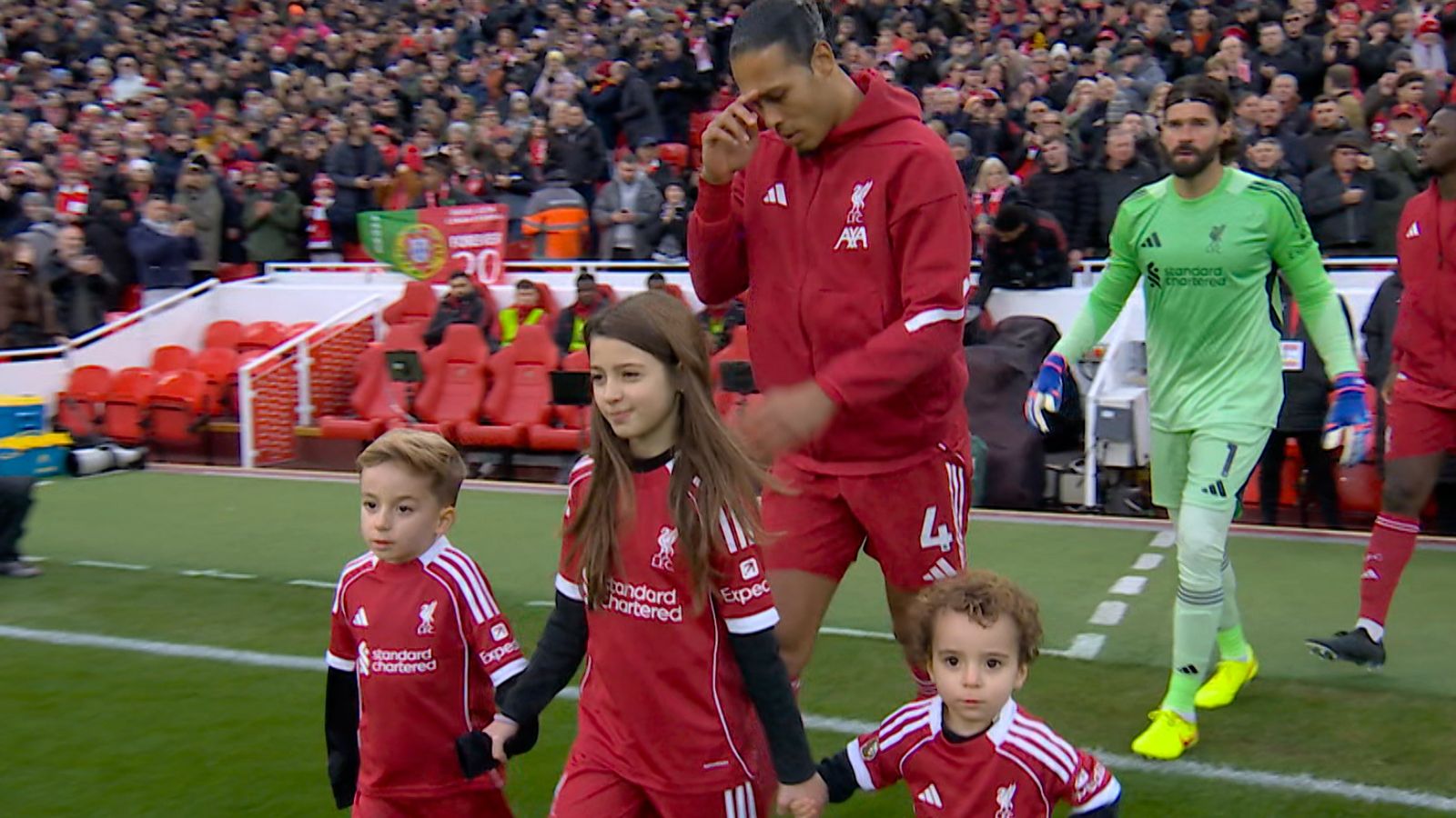 Diogo Jota's children join Liverpool mascots before Wolves match | News ...