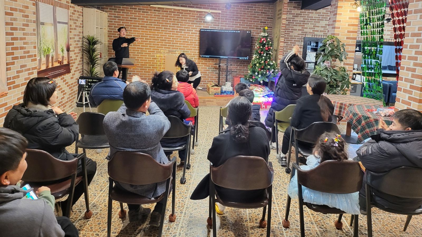 North Korea defector reveals what it's like celebrating Christmas in ...