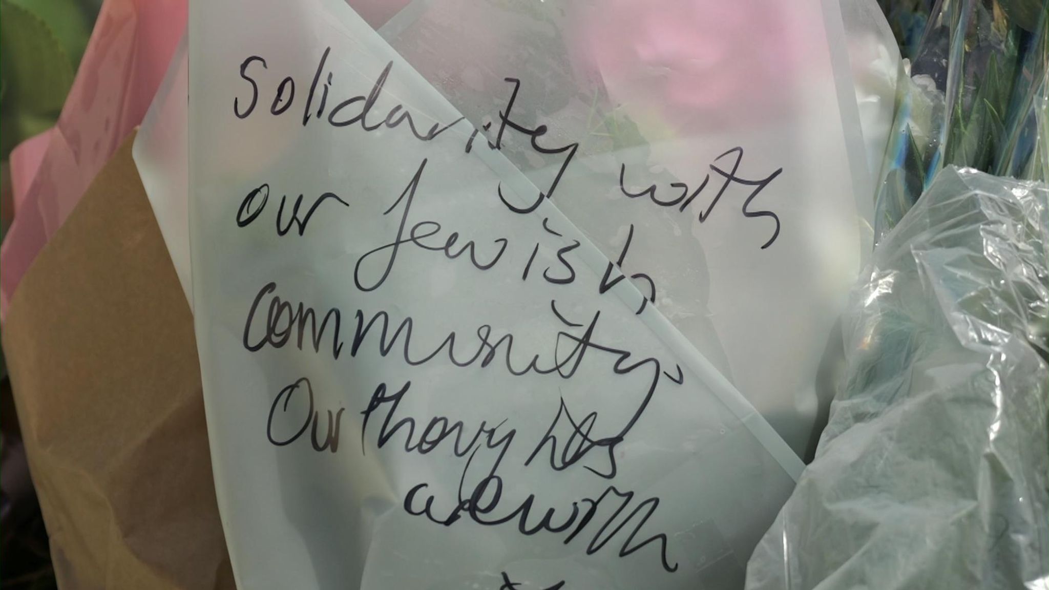 'Utter panic and chaos': Site of celebration at Bondi now a memorial to mass shooting | World ...