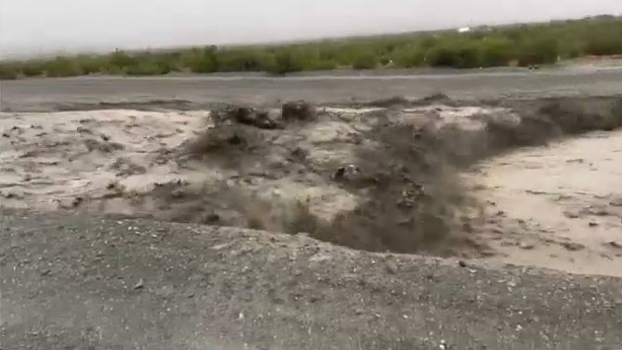 'Life-threatening' atmospheric river storm causes floods in California ...
