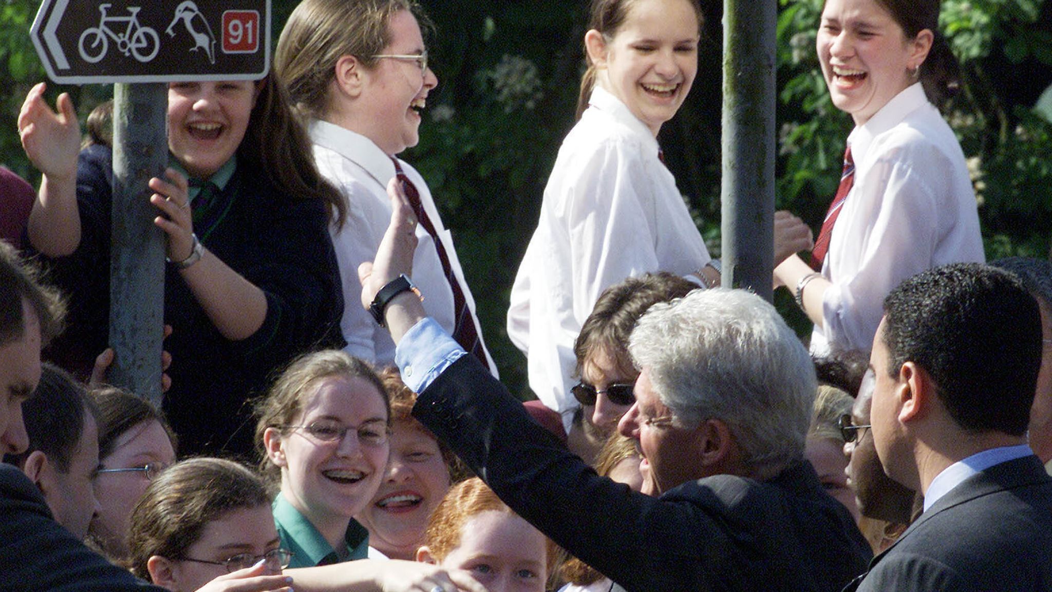 Clinton told to avoid public handshake with Gerry Adams, records show ...