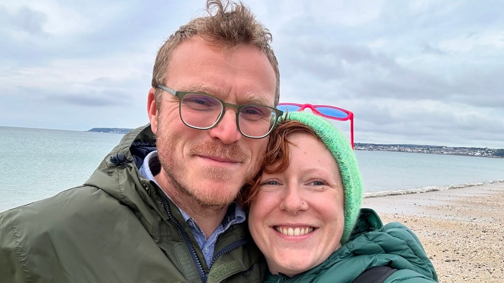 Police officer pays tribute to his wife and two children who died in ...