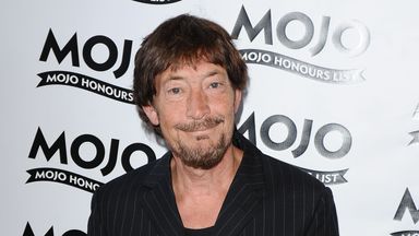 Singer Chris Rea - famous for Driving Home For Christmas - dies aged 74 ...