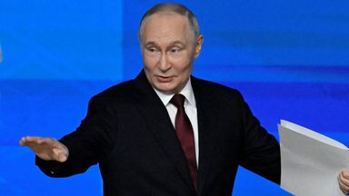 Putin gives annual speech and holds phone-in with Russian citizens ...