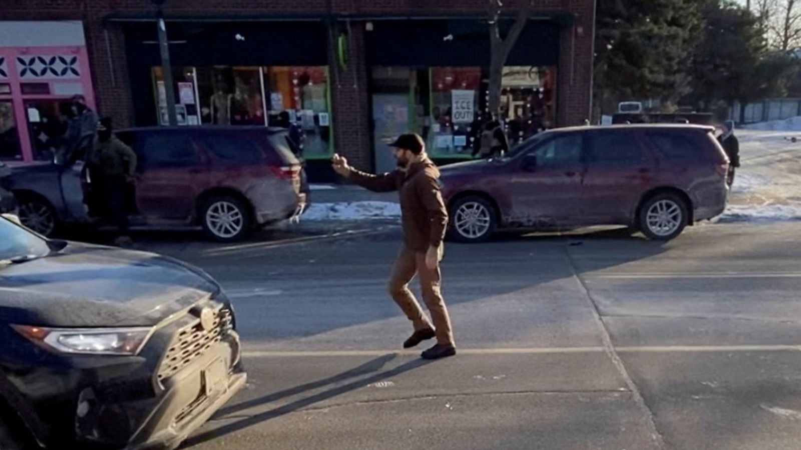 ICE agents involved in fatal Minneapolis shooting of Alex Pretti ...