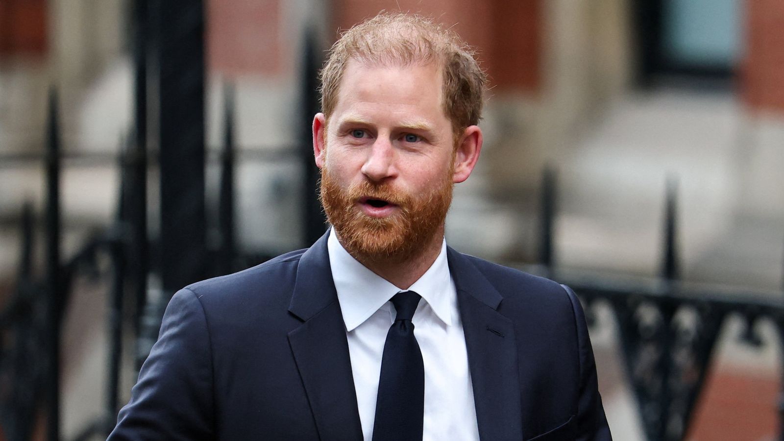Prince Harry v Daily Mail live: Newspaper knew Harry gave ex set of ...