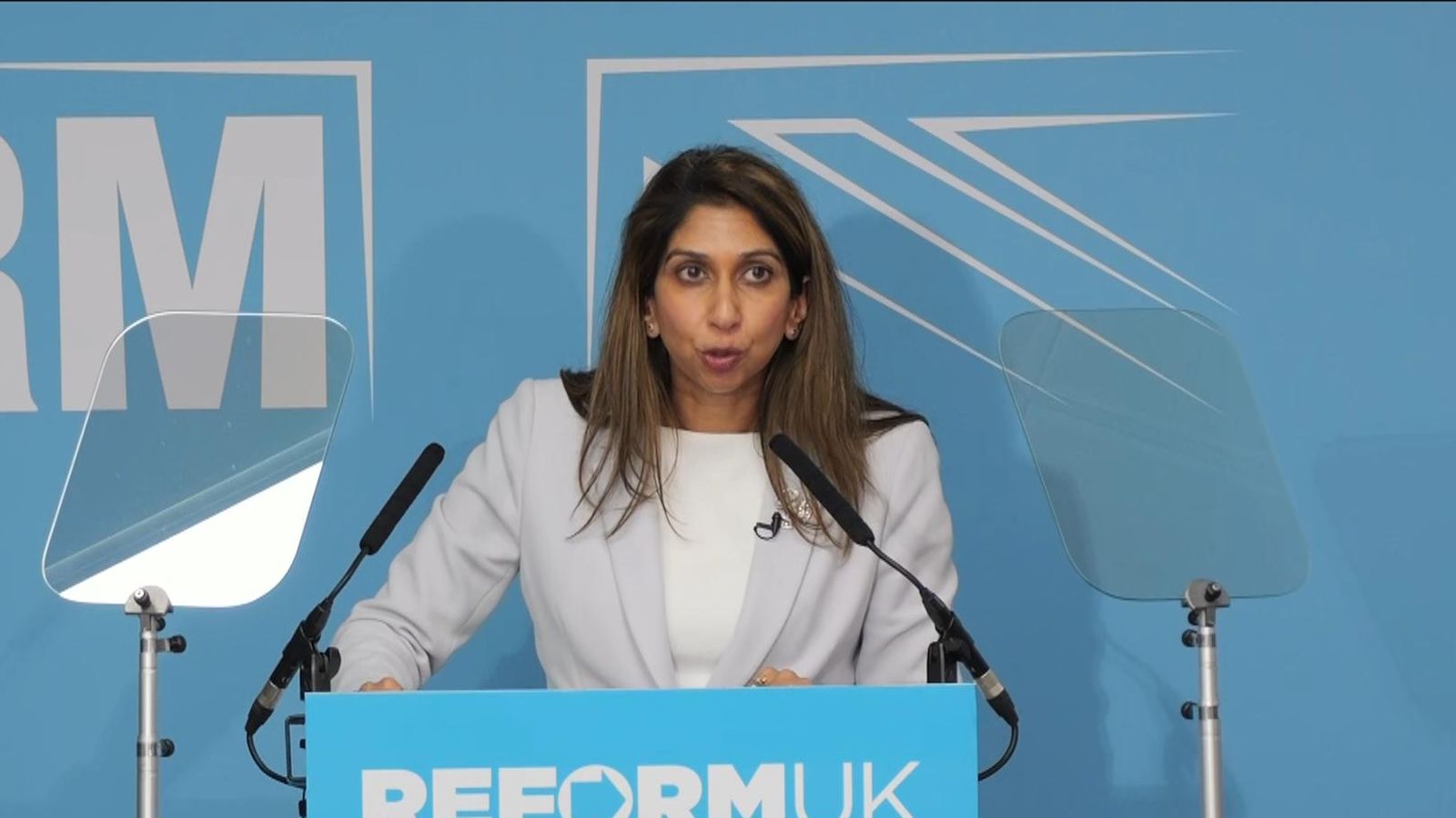 'It's a very toxic environment' in the Conservatives, says defector ...