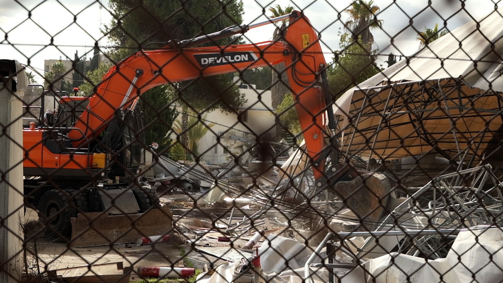 UN accuses Israel of 'unprecedented attack' as diggers start ...