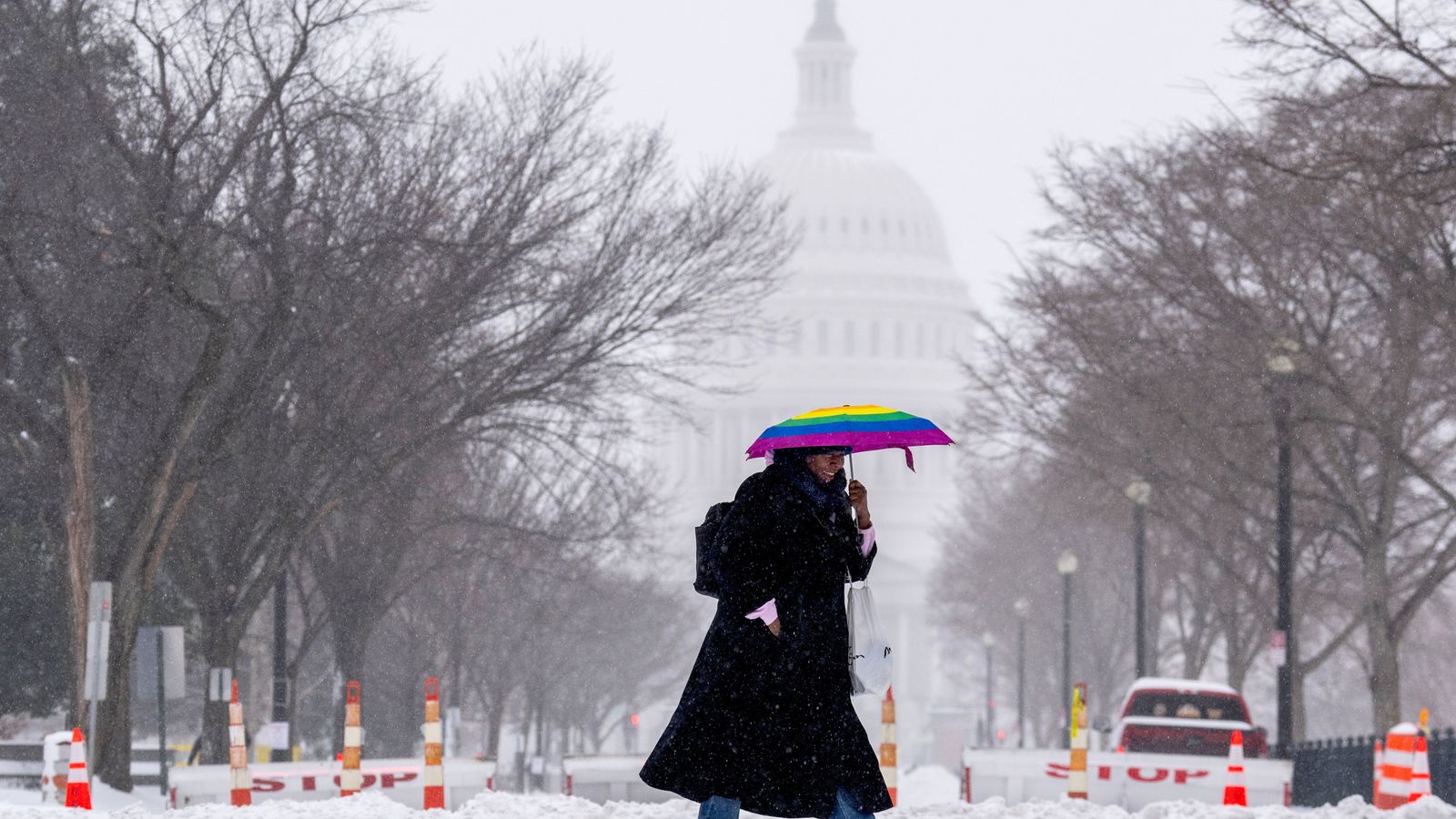 US storm: More than 820,000 homes without power | News UK Video News ...