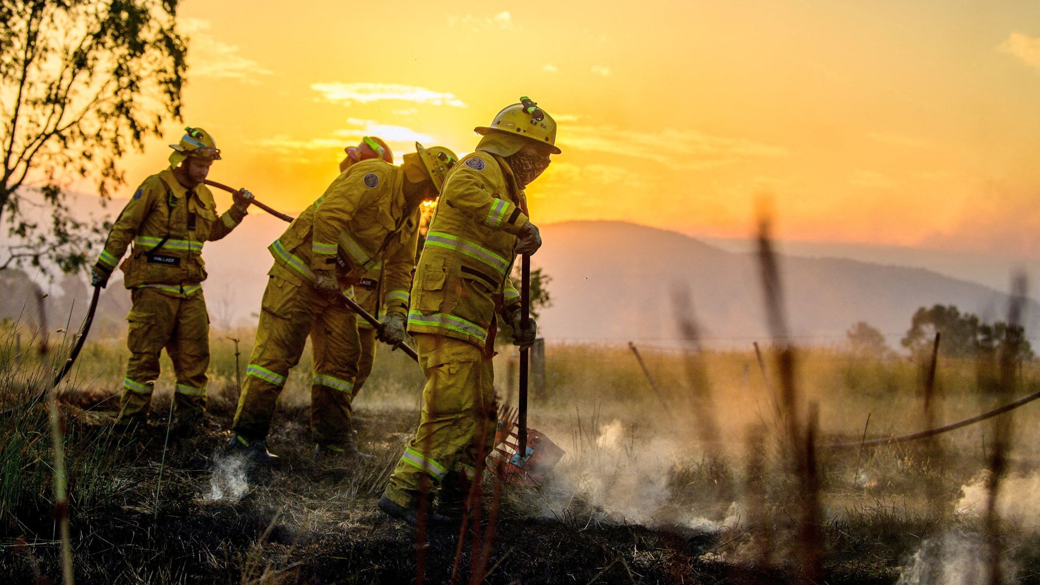 Human remains found as Australia continues to battle bushfires | World ...