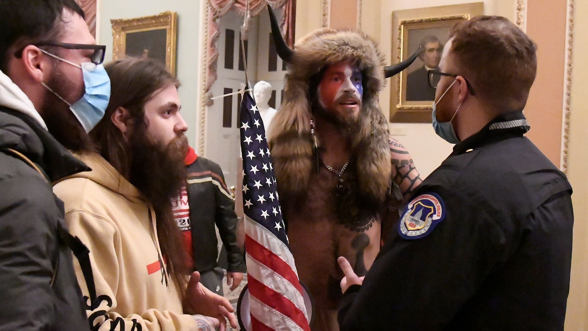 'QAnon Shaman' turns against Donald Trump and says he will run for ...