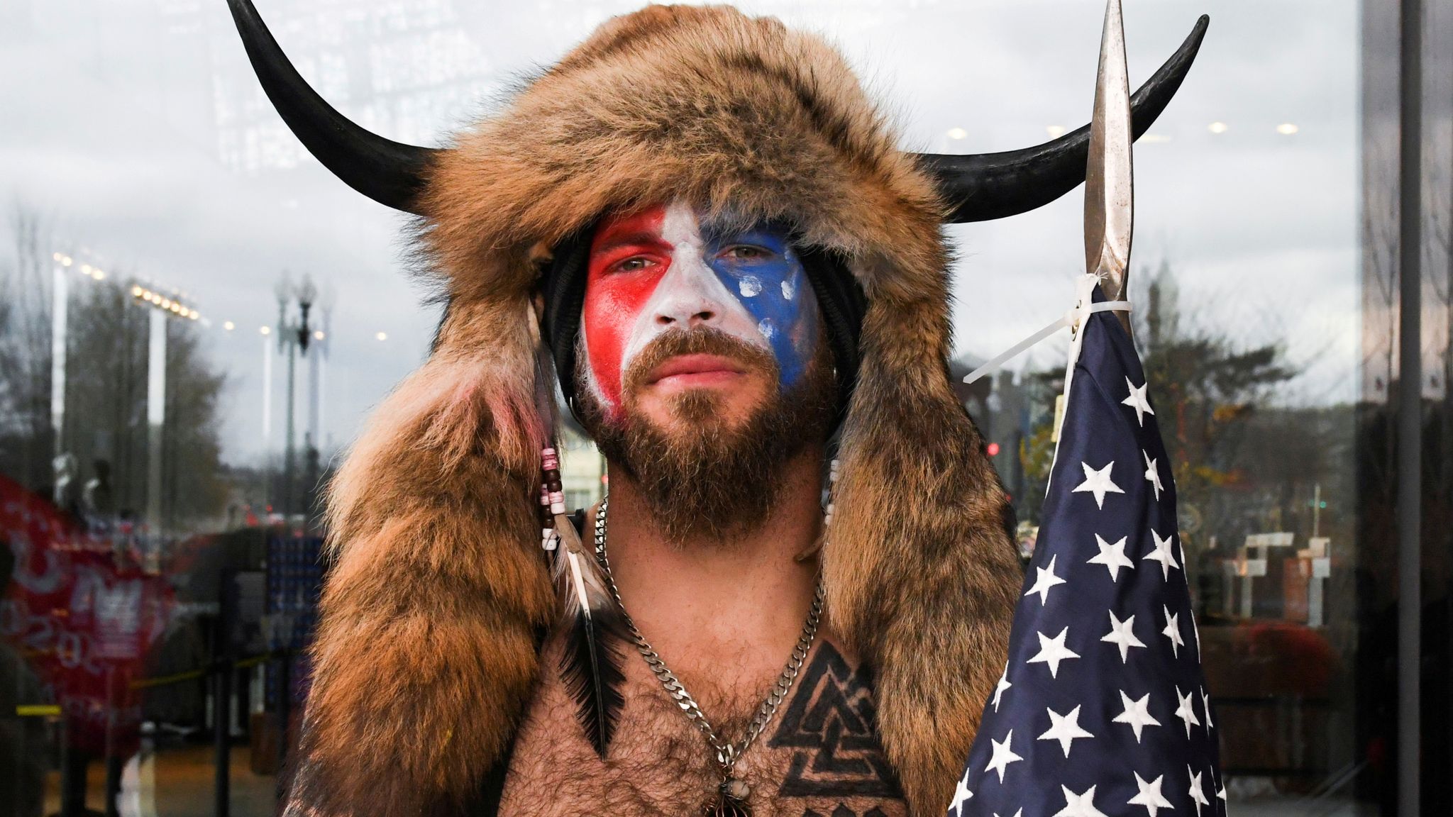 'QAnon Shaman' turns against Donald Trump and says he will run for ...