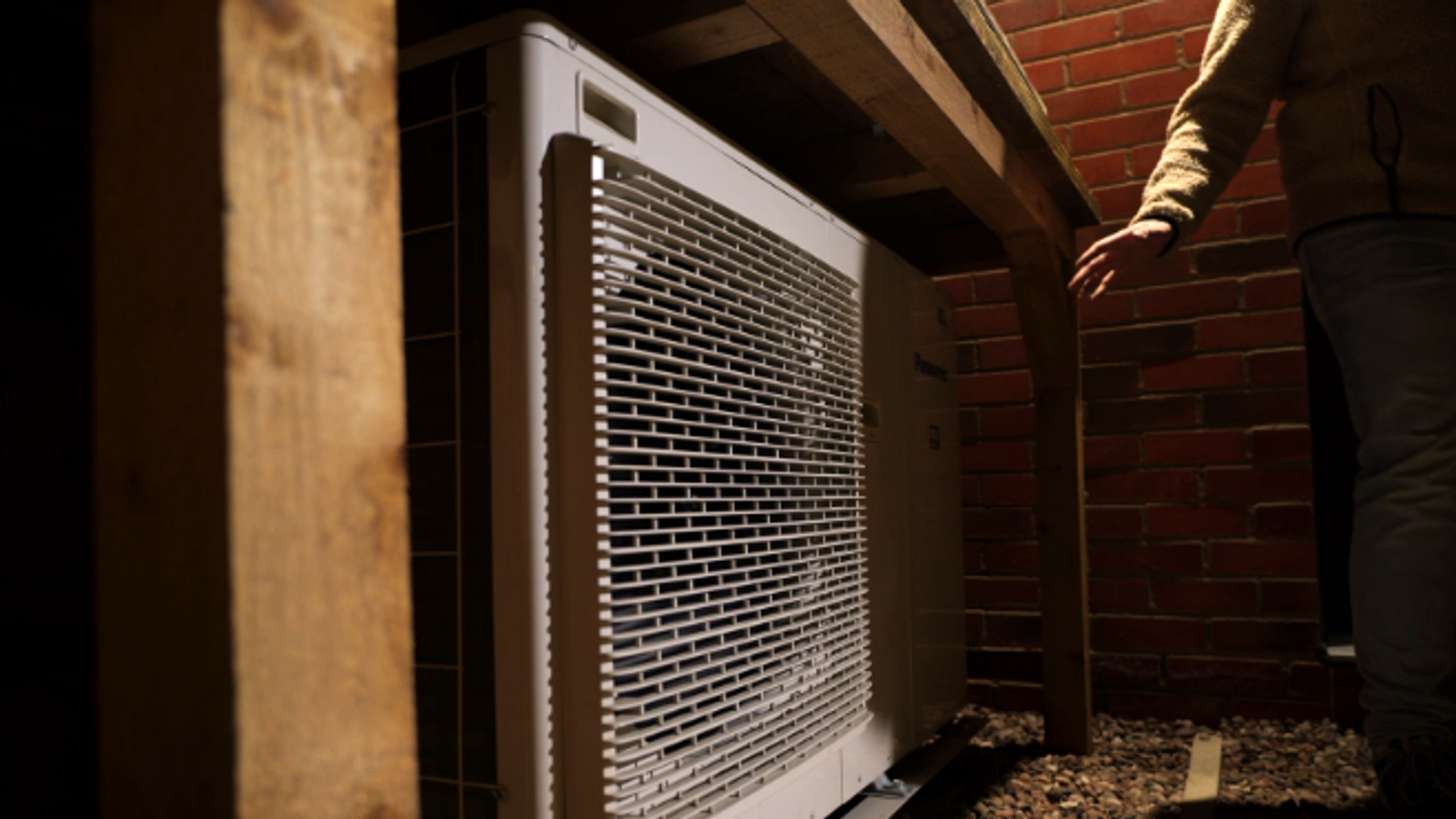 Inside the new breed of 'zero bills' homes where you pay nothing for ...