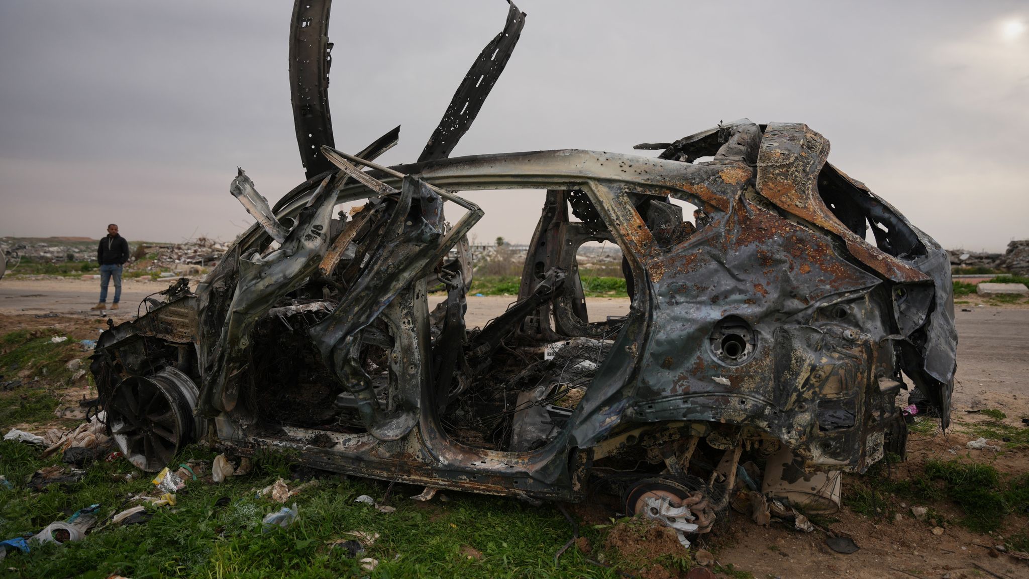 Israeli fire kills at least 11 Palestinians in Gaza, hospital officials ...