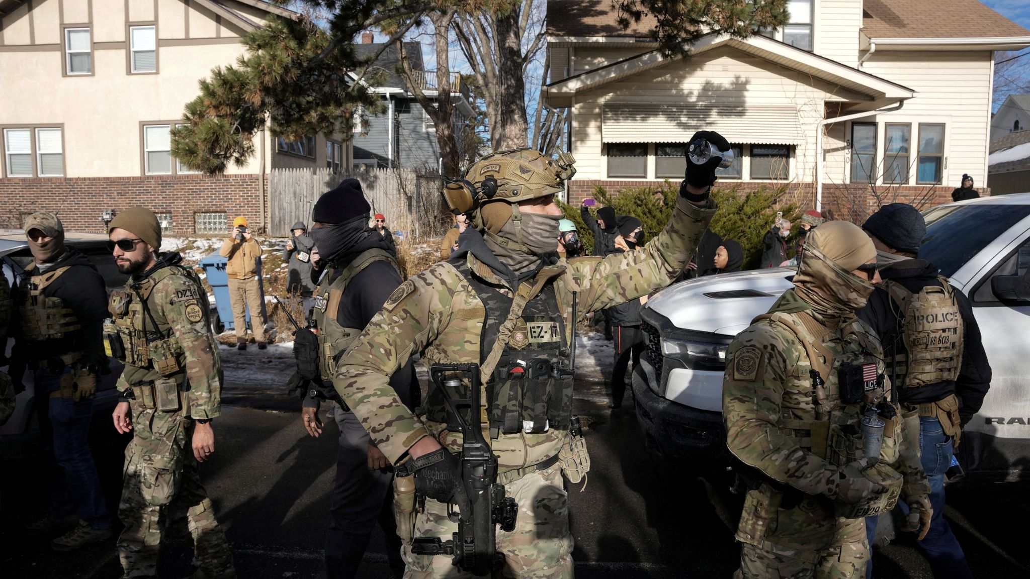 Hundreds more officers heading to Minnesota amid nationwide protests ...
