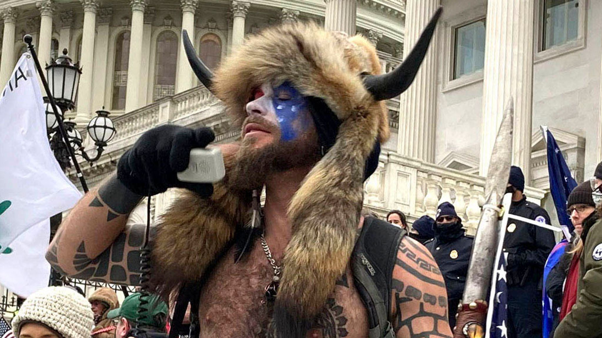 'QAnon Shaman' turns against Donald Trump and says he will run for ...
