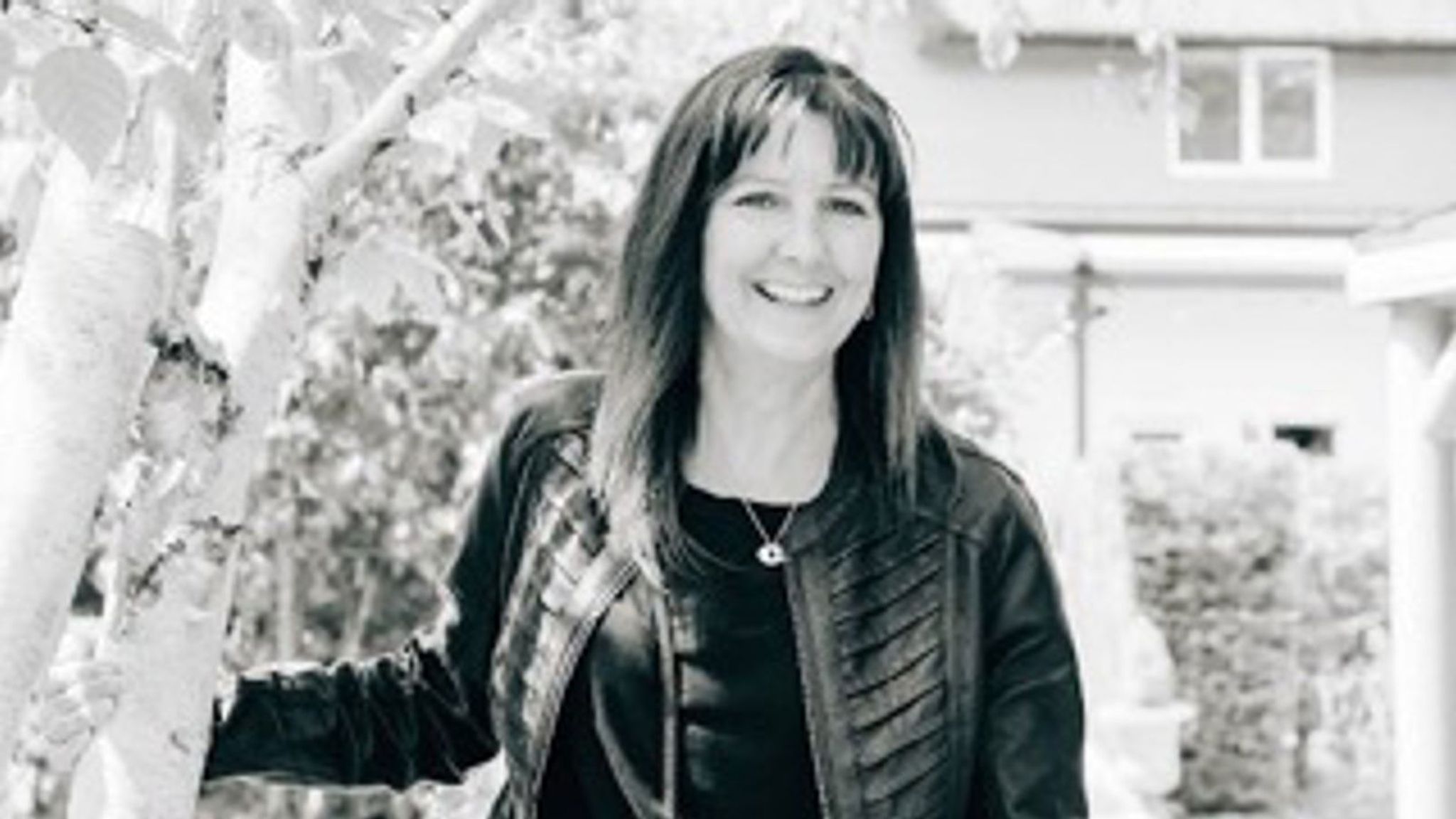 Van driver in police pursuit 'fatally hit mother-of-three who was ...