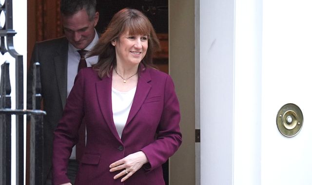 Reeves's cash ISA reforms 'doomed to fail', AJ Bell chief warns - MKFM ...