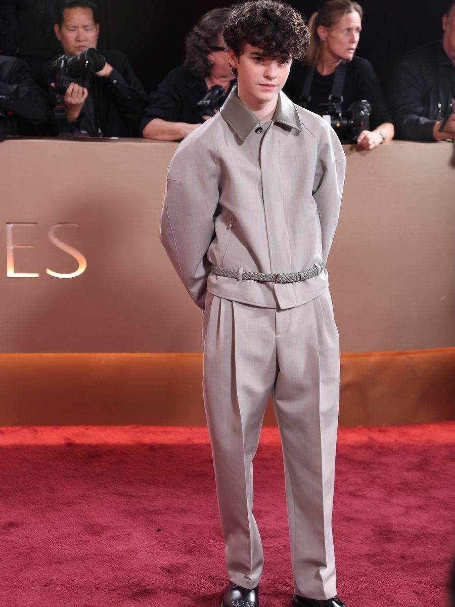 Golden Globes fashion: Stars shun colour on the red carpet | Ents ...