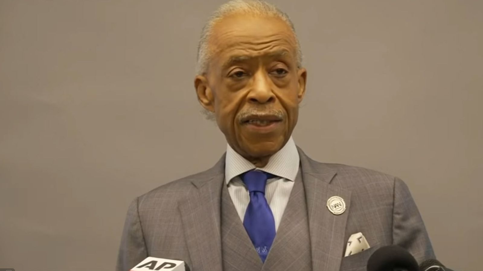 Reverend Al Sharpton pays tribute to Jesse Jackson | News UK Video News ...