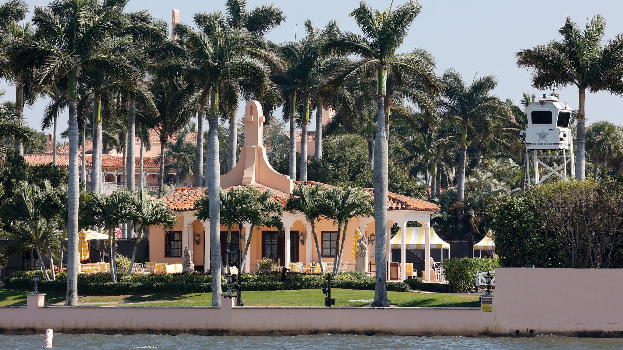 Armed man shot and killed after entering perimeter of Trump's Mar-a ...