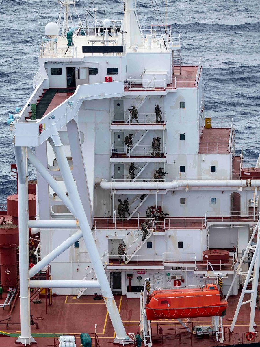 US forces board and 'shut down' sanctioned Venezuela-linked oil tanker ...