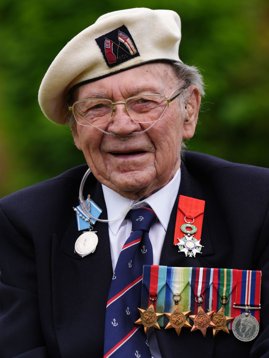 One of Scotland's last D-Day veterans dies aged 100 | UK News | Sky News