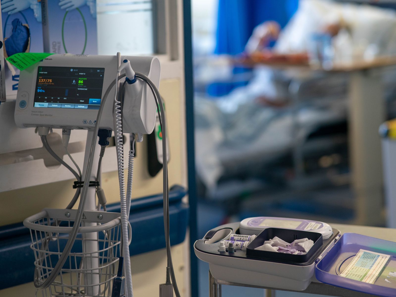 Attacks on NHS staff reach three-year high in 'deeply worrying' survey ...