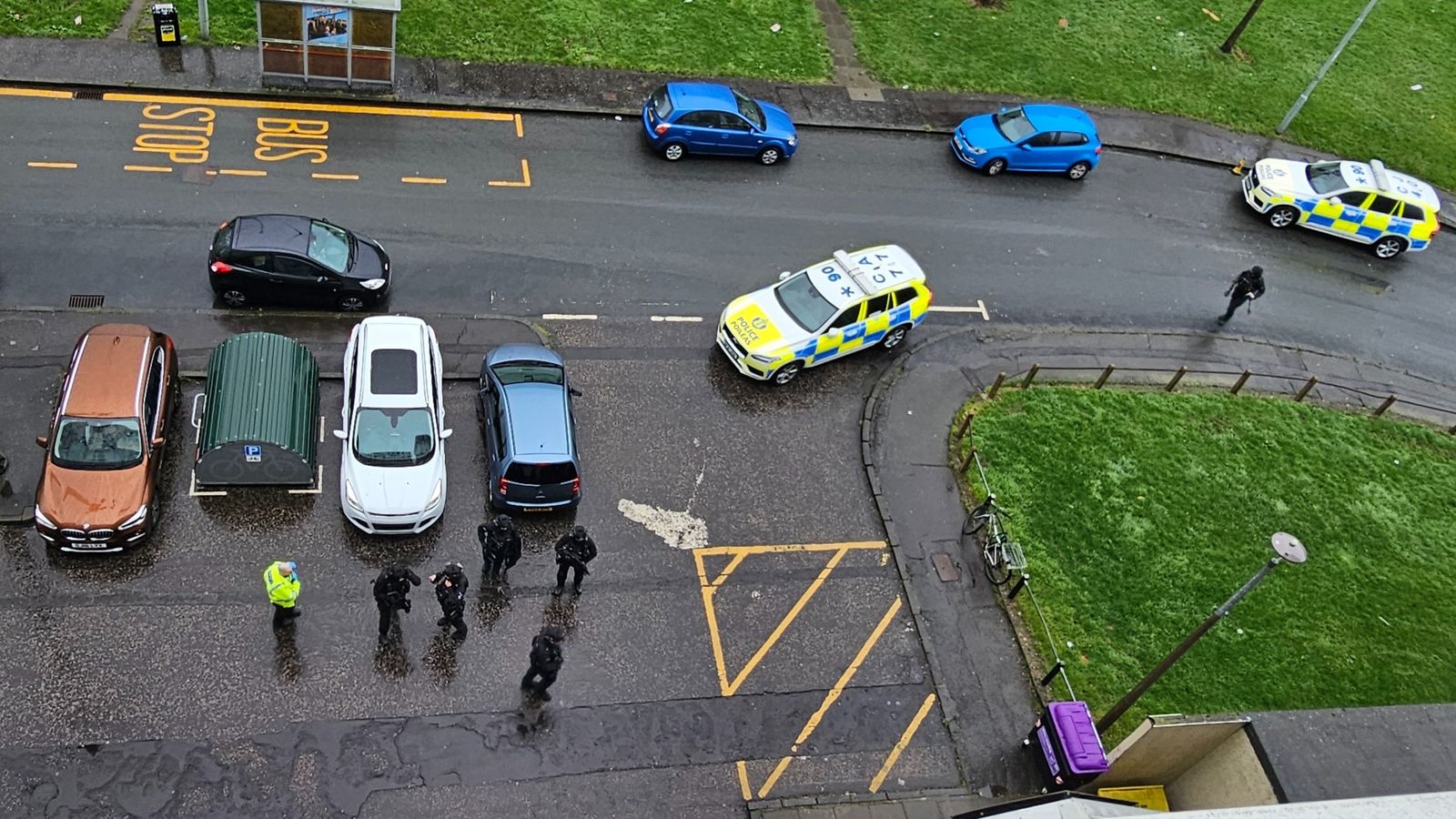Man arrested after Edinburgh tower block stand-off following knife ...