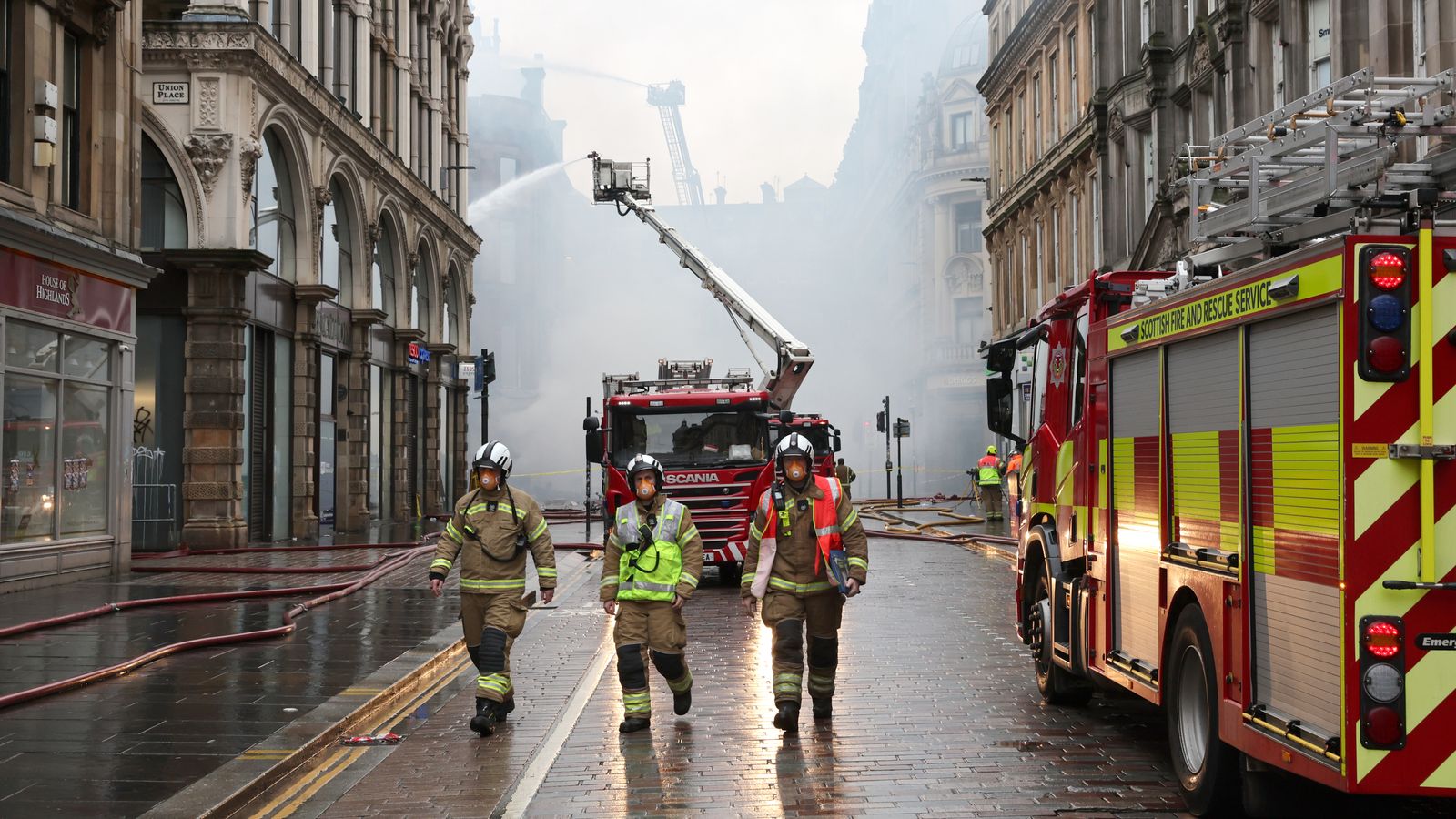 Live from Glasgow as massive fire shuts Scotland's busiest train ...