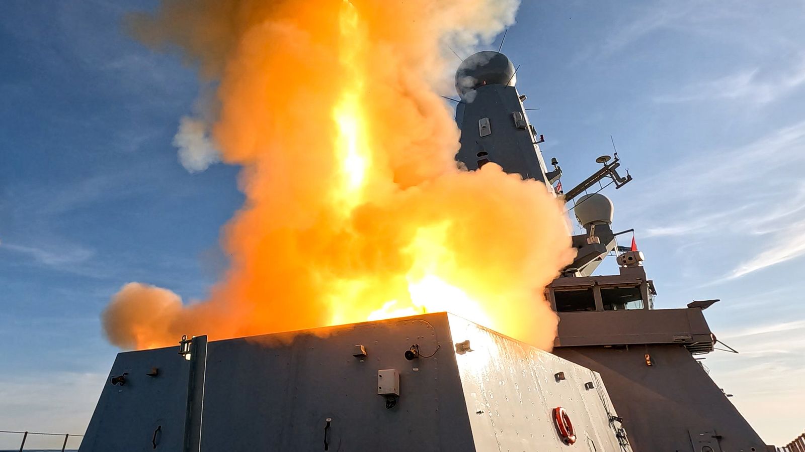 What HMS Dragon can do - and why it took so long to leave the UK | UK ...