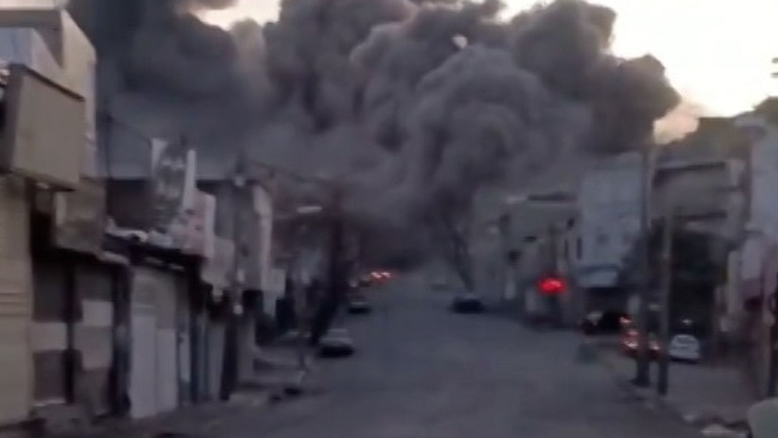 Explosion in Iranian city of Sanandaj | News UK Video News | Sky News