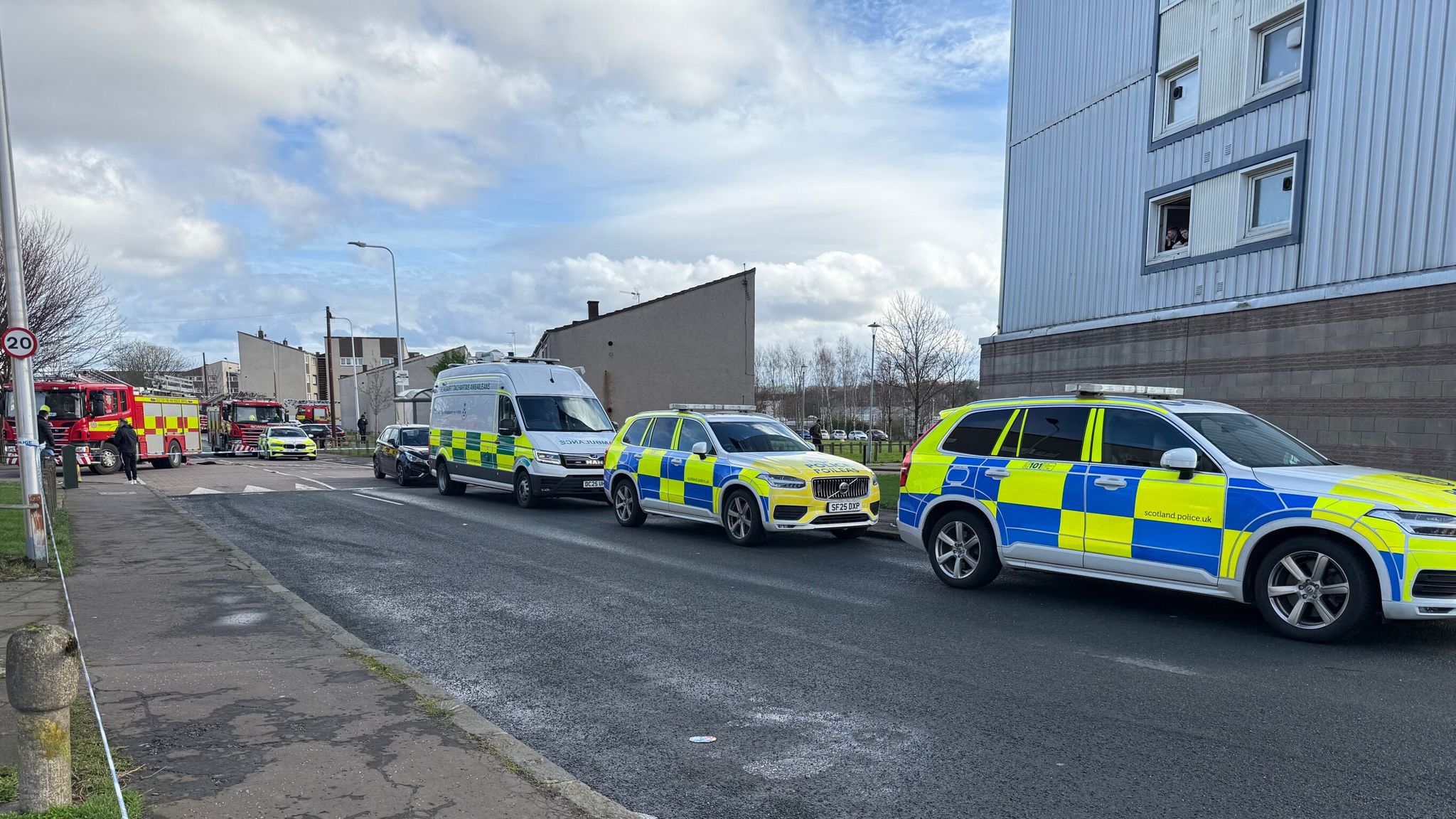 Man arrested after Edinburgh tower block stand-off following knife ...