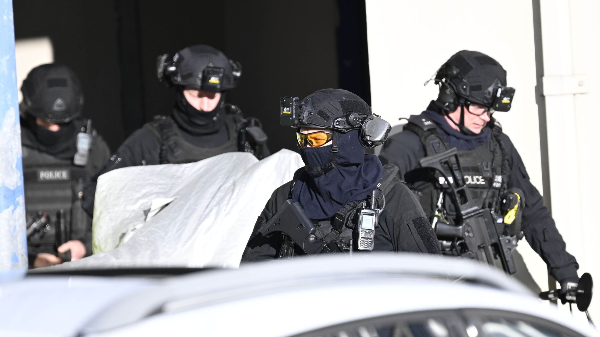 Man arrested after Edinburgh tower block stand-off following knife ...