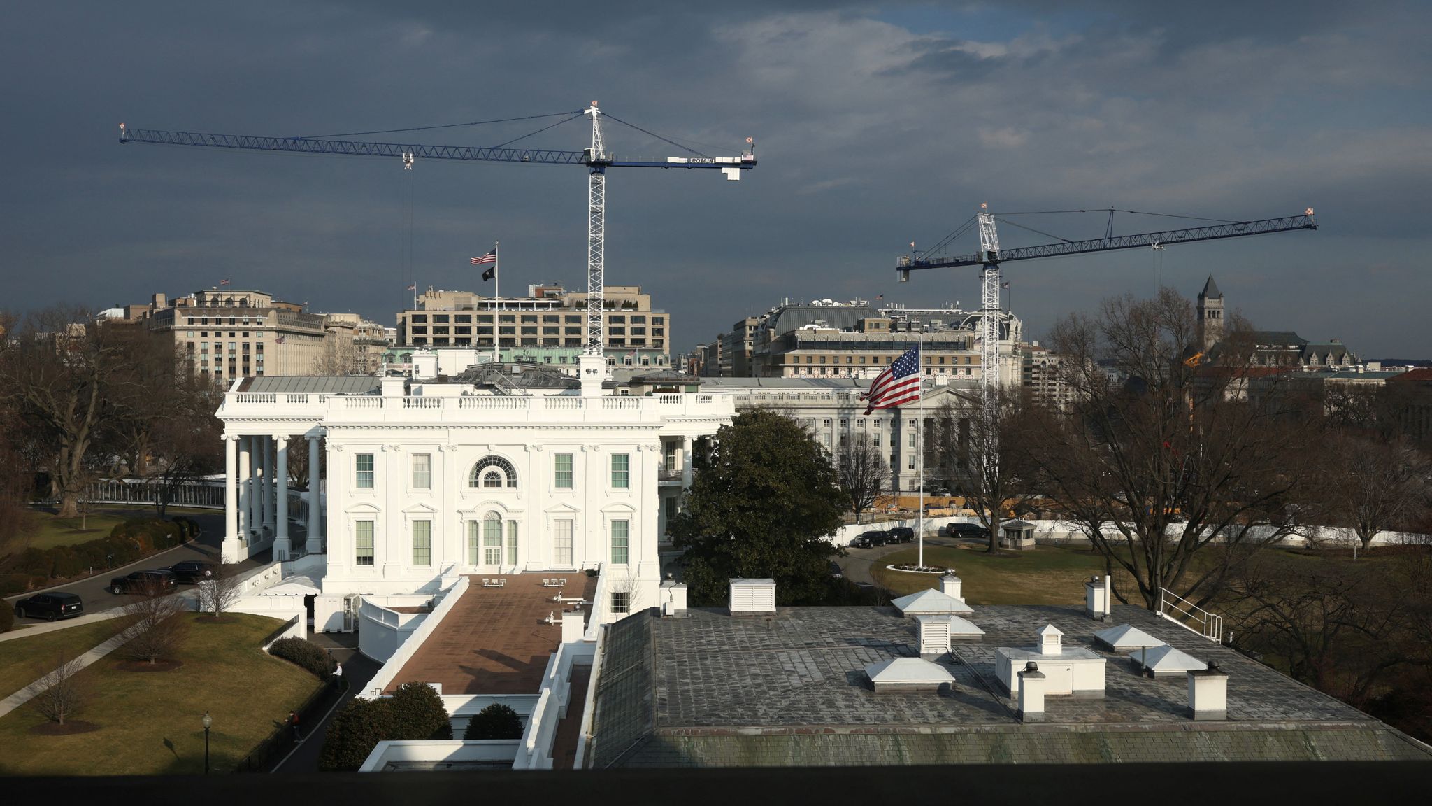Trump's supposedly private-funded ballroom could cost US taxpayers $1bn ...