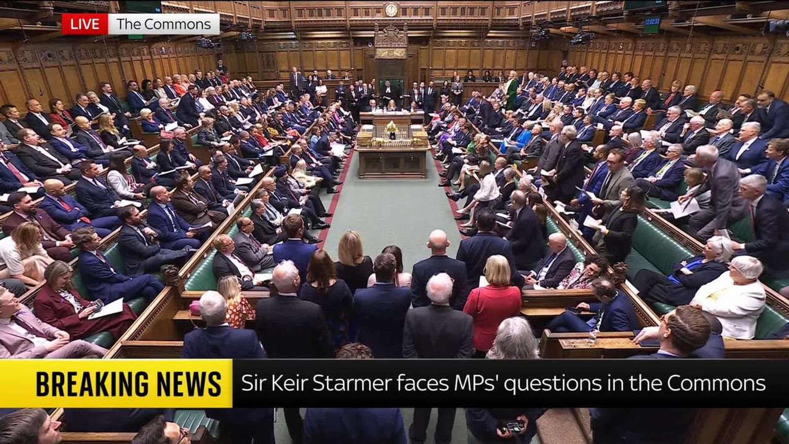 Leaders clash over benefit payments and the national welfare bill ...