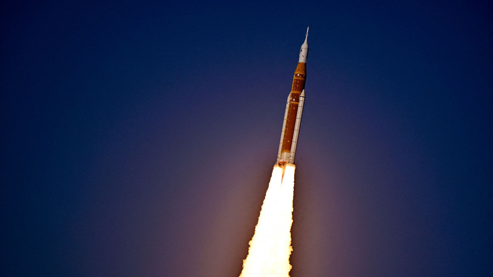 Space fans share experiences of Artemis II rocket launch | News UK ...
