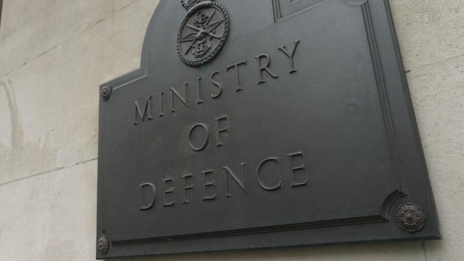 Multimillion-pound push to transform 'broken' UK military is a 'fiasco ...