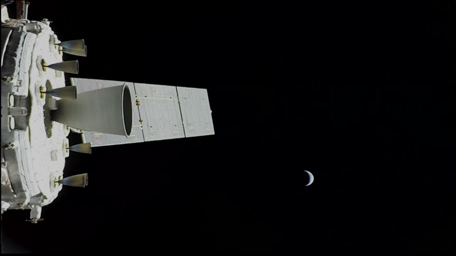 'Beautiful' images and touching message from Apollo astronaut as Orion ...