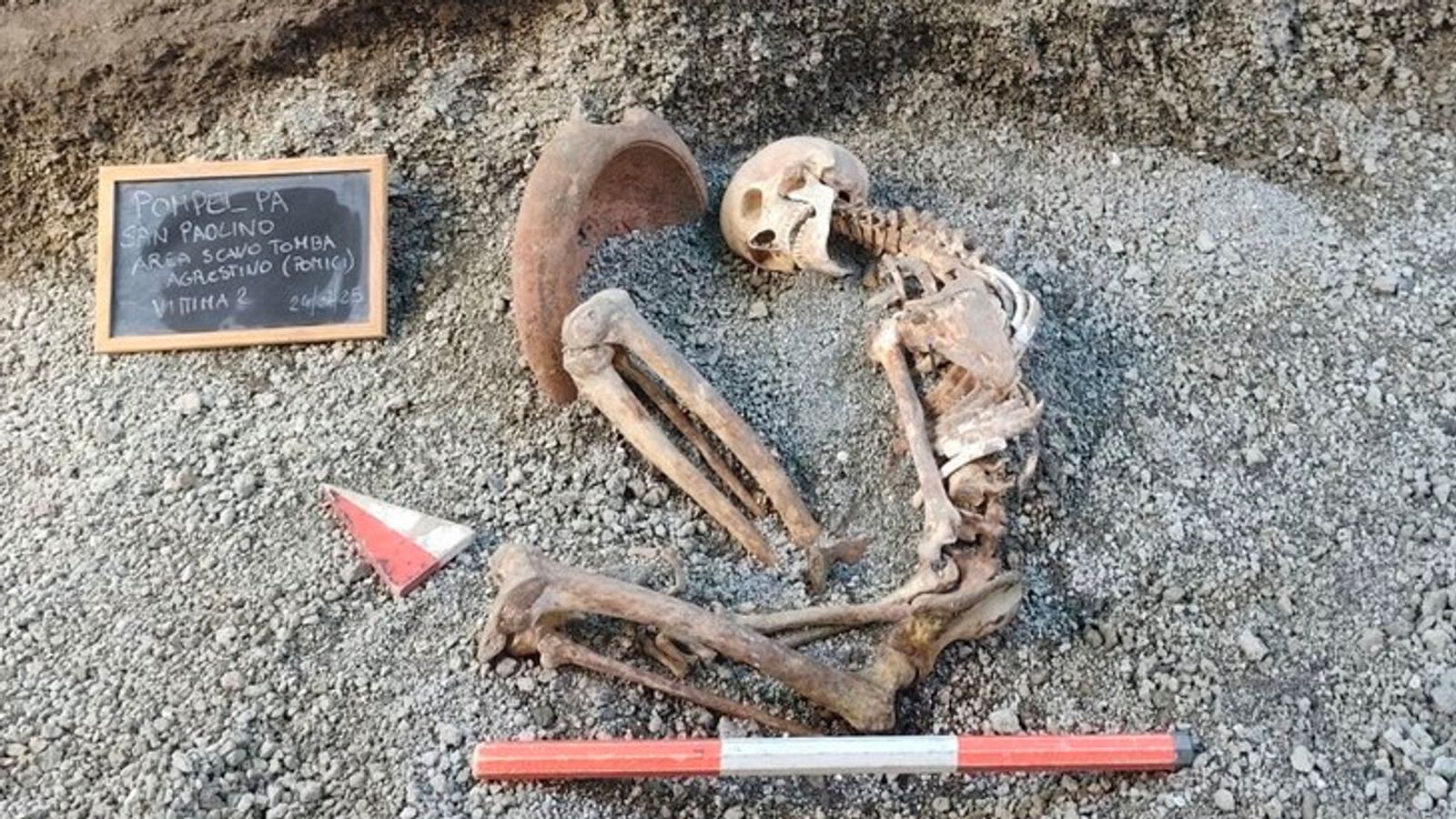 Pompeii archaeologists use AI to reconstruct face of man who died ...
