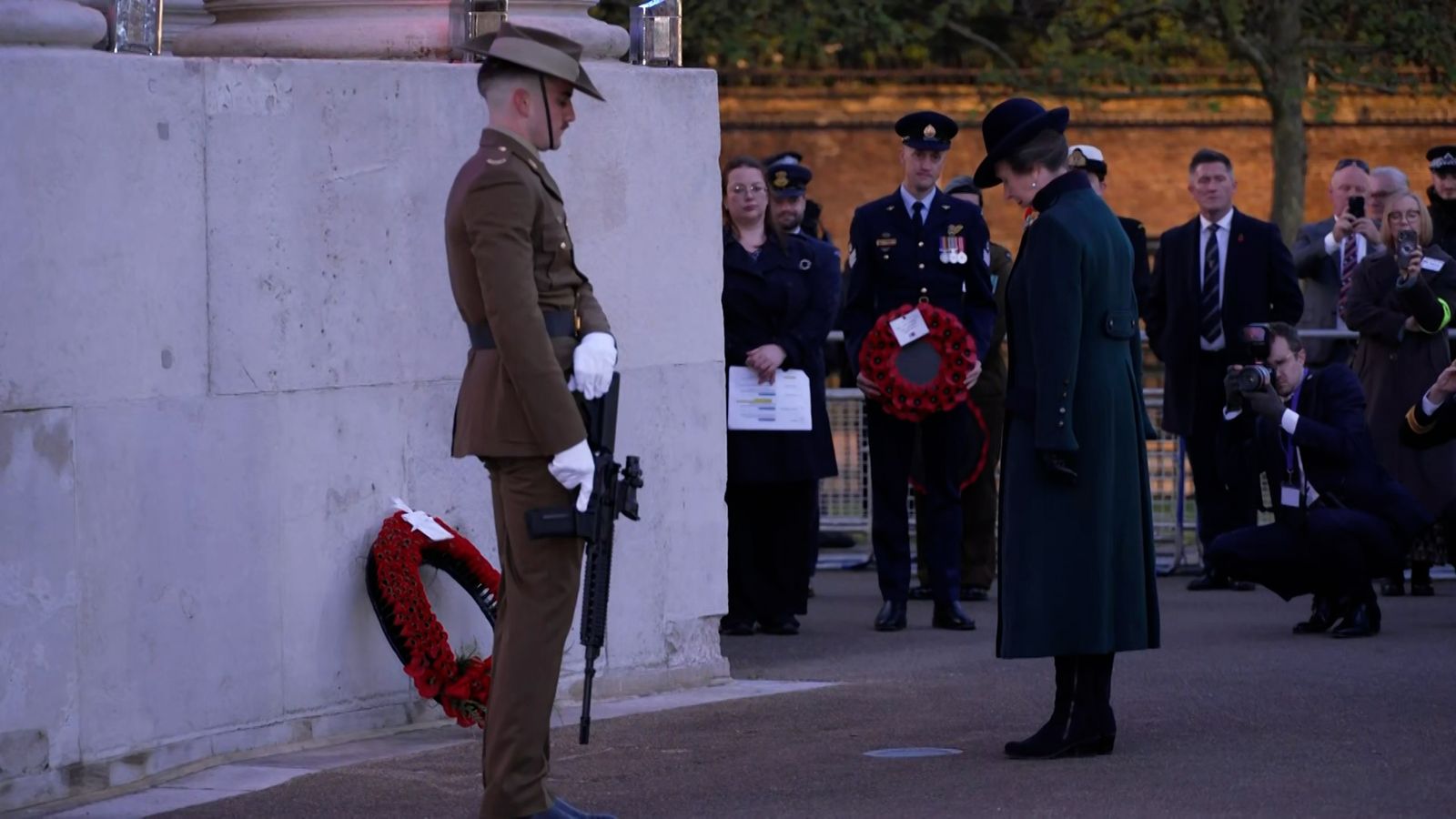 Princess Anne lays wreath during Anzac Day service | News UK Video News ...