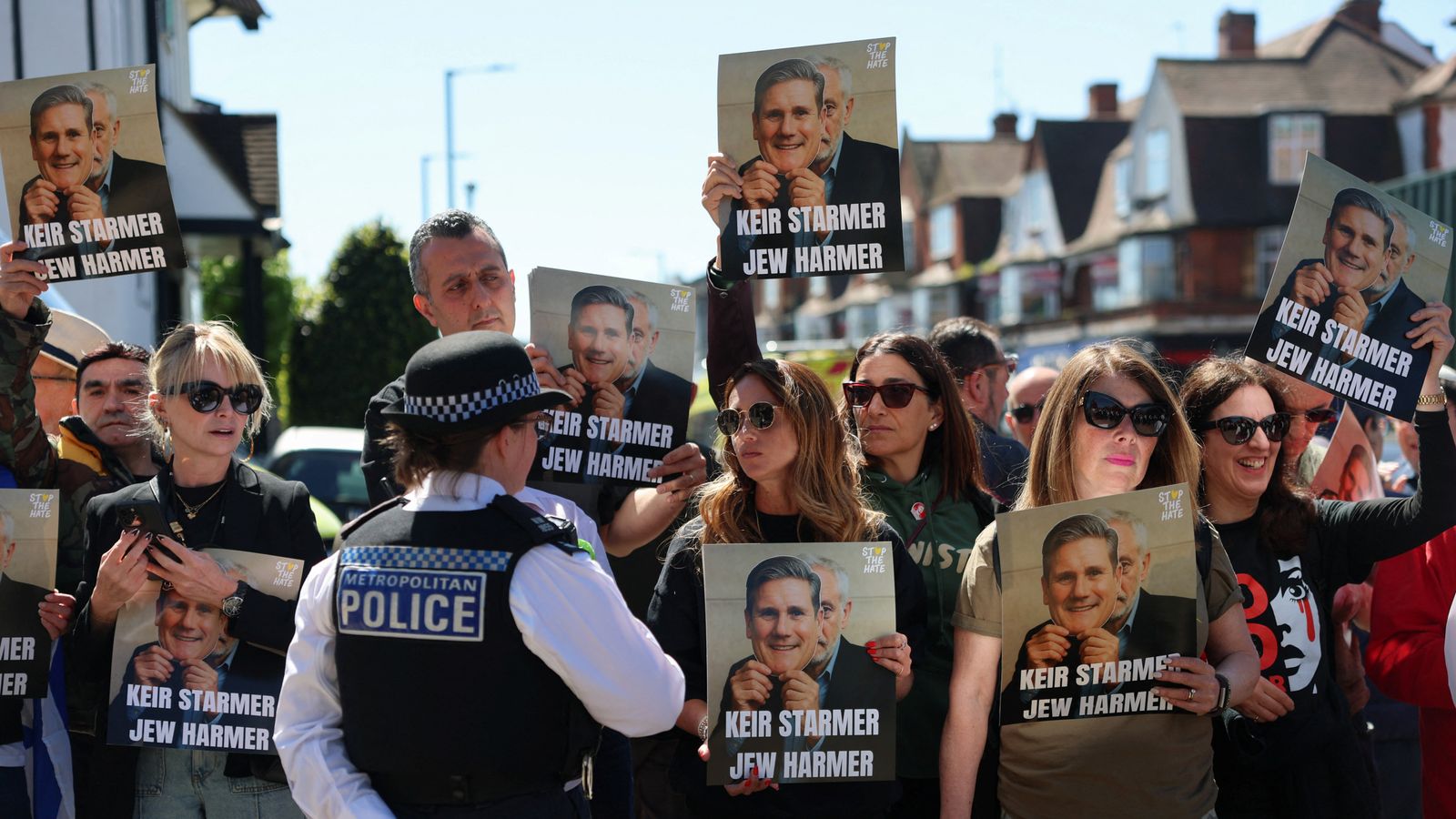 Golders Green latest: Starmer heckled by protesters as he visits terror ...