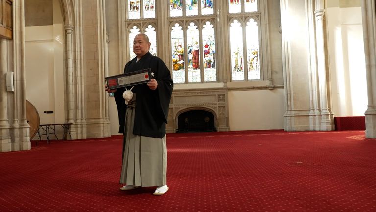 Flooding: Andy Goodall, owner of the Rose and Crown pub in Severn Stoke ...