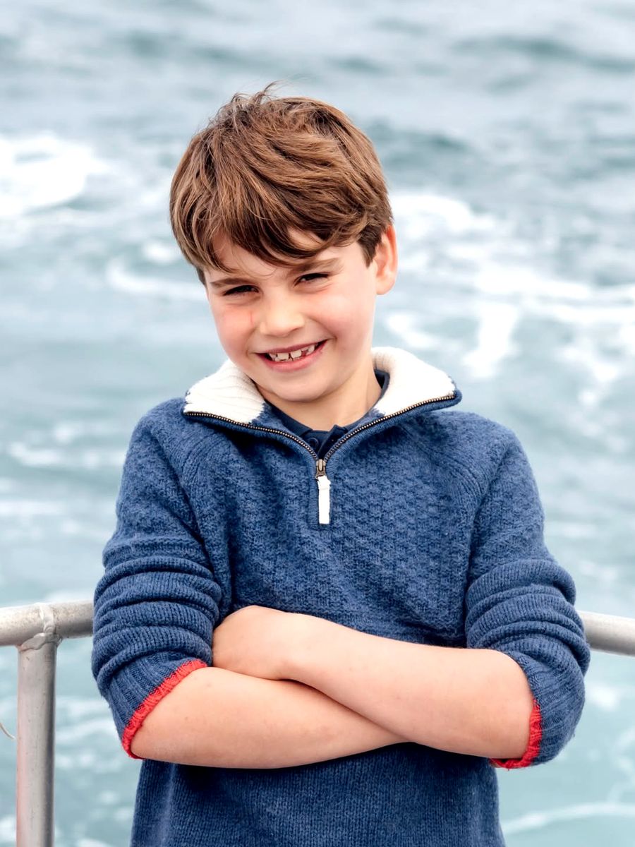 Kensington Palace releases portrait of Princess Charlotte to mark 11th ...